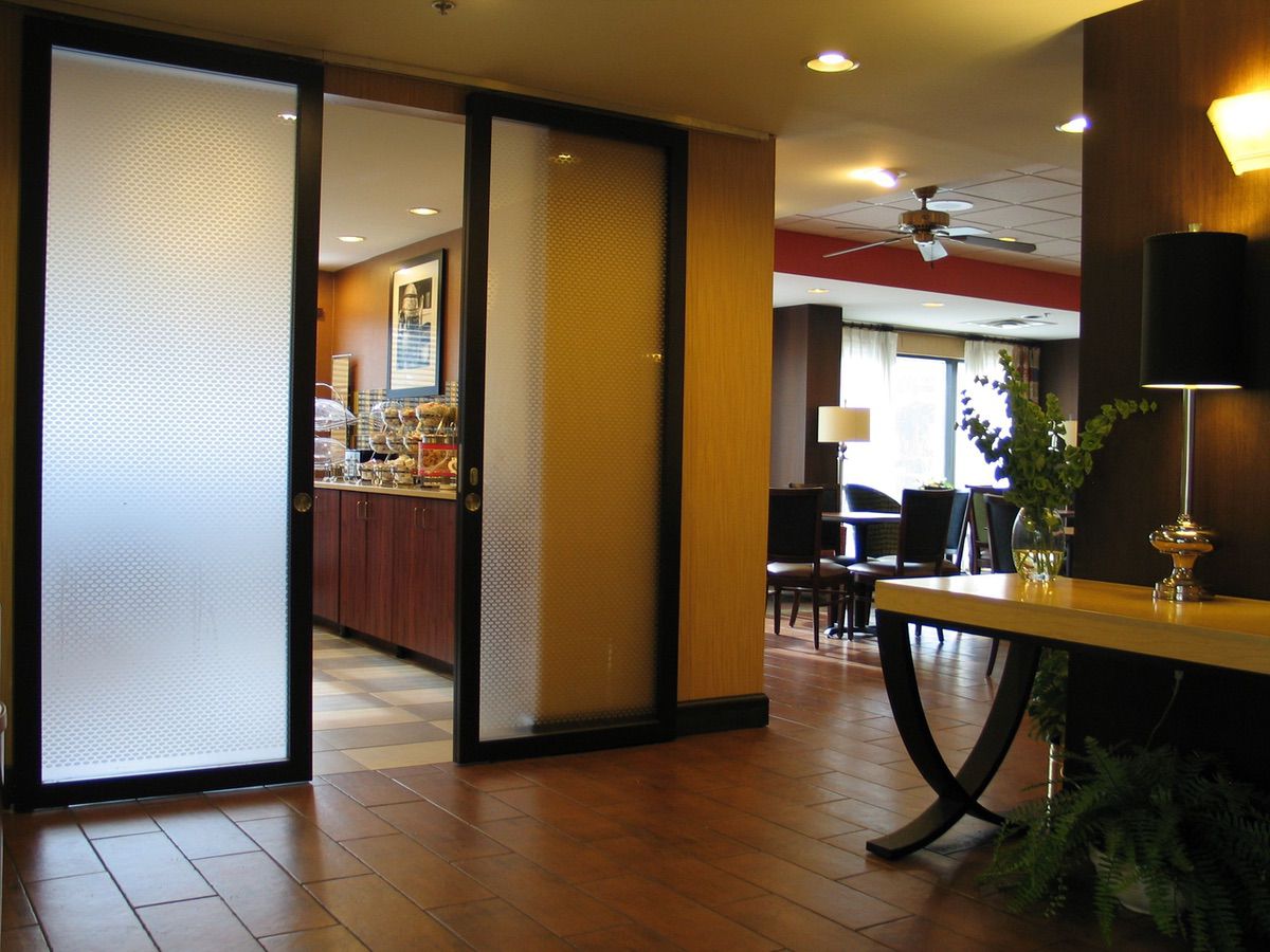 Luxury Entrances for Hotel Dining Rooms & Breakfast Nooks | Raydoor ...